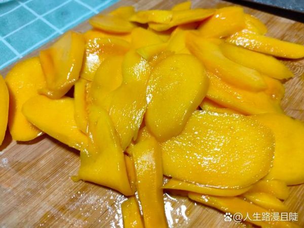 芒果干怎么做_家庭自制芒果干详细步骤-第1张图片-山城妙识