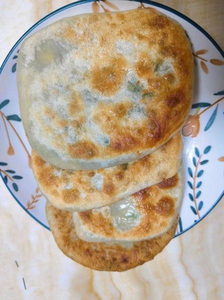 韭菜馅饼怎么做才好吃_韭菜馅饼的家常做法-第1张图片-山城妙识