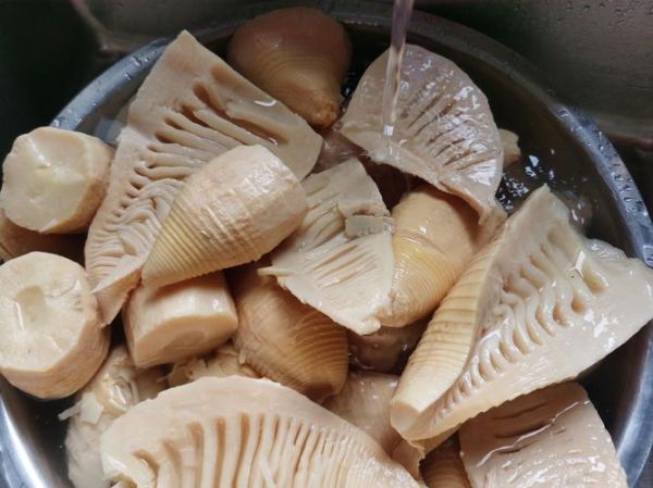 新鲜毛竹笋怎么做好吃_毛竹笋去涩技巧-第2张图片-山城妙识 新鲜毛竹笋怎么做好吃_毛竹笋去涩技巧-第2张图片-山城妙识