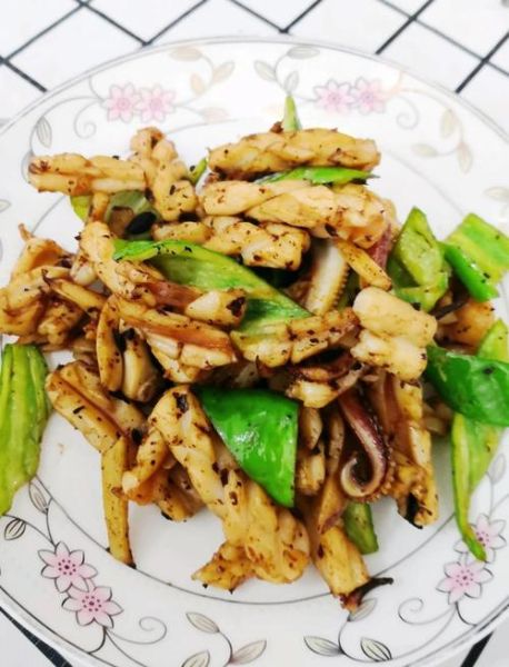 爆炒鱿鱼干怎么做好吃_家常做法步骤详解-第1张图片-山城妙识 爆炒鱿鱼干怎么做好吃_家常做法步骤详解-第1张图片-山城妙识