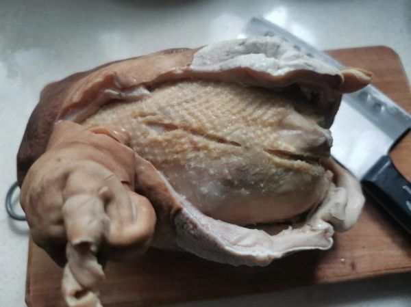 猪肚包鸡的做法_猪肚包鸡需要哪些配料-第3张图片-山城妙识