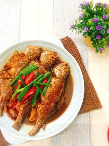 黄焖小黄花鱼怎么做_黄焖小黄花鱼的家常做法-第3张图片-山城妙识