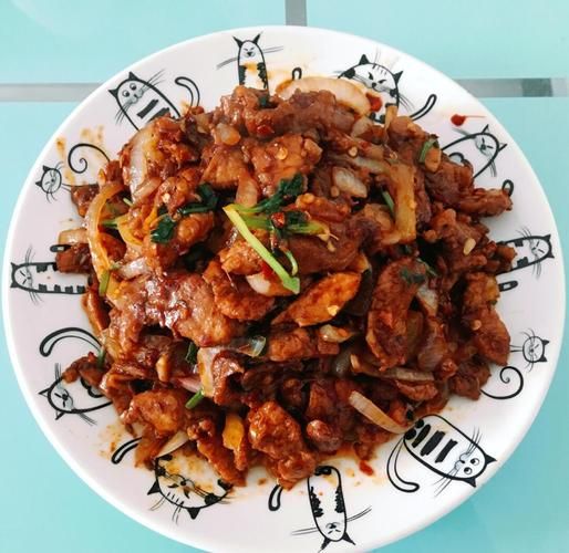 孜然猪肉怎么炒才嫩_简便孜然猪肉做法-第1张图片-山城妙识