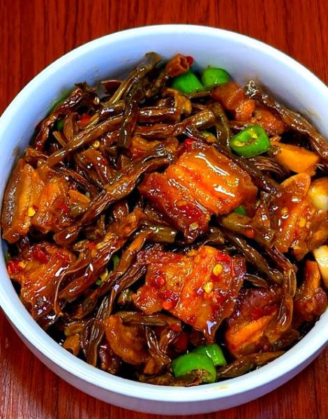 豇豆红烧肉怎么做_豇豆红烧肉的家常做法-第1张图片-山城妙识