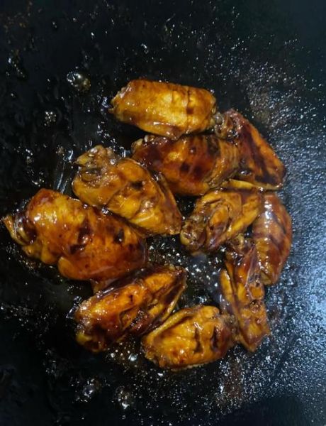 可乐鸡翅怎么烧才好吃_可乐鸡翅入味秘诀-第1张图片-山城妙识