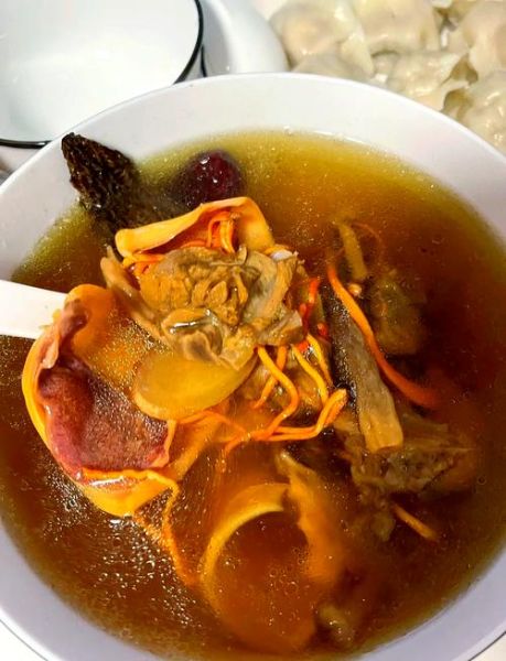 茶树菇怎么煲汤好喝_茶树菇煲汤搭配什么食材-第1张图片-山城妙识