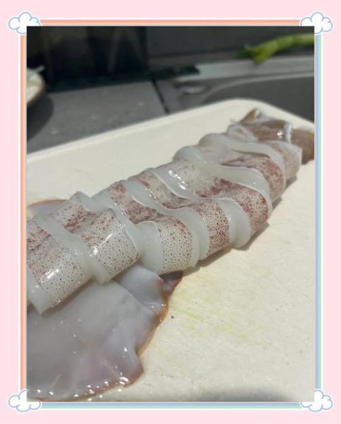 葱油鱿鱼怎么做_葱油鱿鱼的家常做法-第1张图片-山城妙识