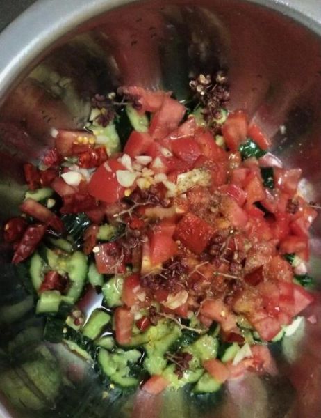 凉拌番茄怎么做好吃_凉拌番茄要不要去皮-第3张图片-山城妙识 凉拌番茄怎么做好吃_凉拌番茄要不要去皮-第3张图片-山城妙识