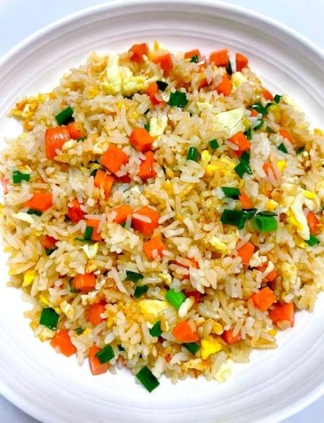 食堂蛋炒饭怎么做_蛋炒饭不糊锅技巧-第1张图片-山城妙识