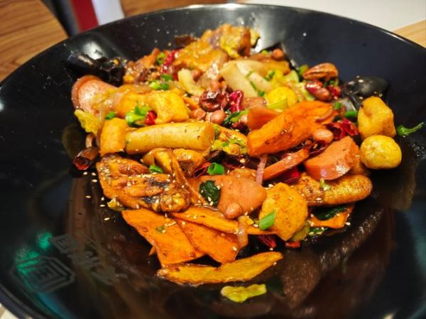 中国最好吃的麻辣香锅在哪里_正宗麻辣香锅排名前十-第1张图片-山城妙识