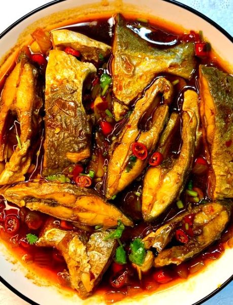 小金鲳鱼怎么做好吃_小金鲳鱼的家常做法-第1张图片-山城妙识