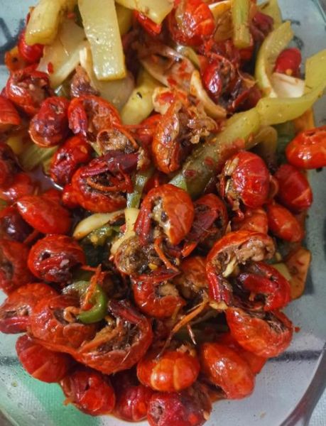 爆炒小龙虾家常做法_怎么清洗才干净-第2张图片-山城妙识