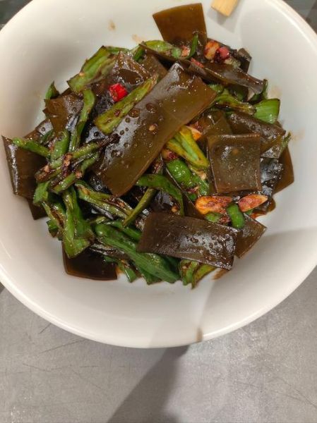 辣椒炒海带丝怎么炒好吃_海带丝炒多久才脆-第1张图片-山城妙识