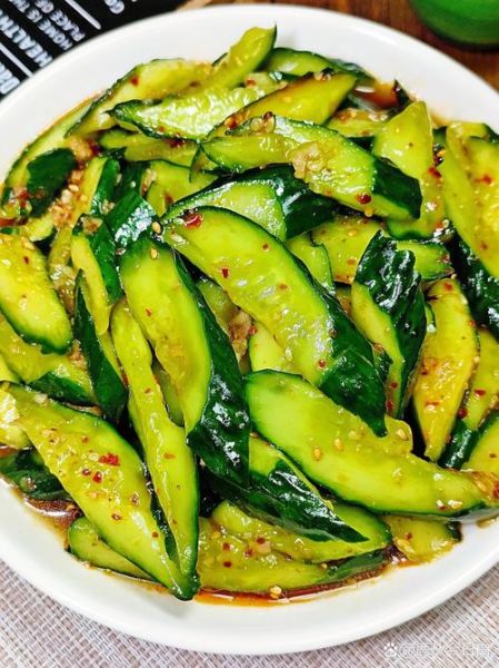 凉拌青瓜怎么做才好吃_凉拌青瓜最简单的家常做法-第1张图片-山城妙识