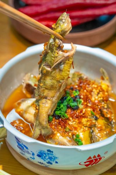 高压锅酥骨鱼怎么做_正宗酥骨鱼做法步骤-第2张图片-山城妙识