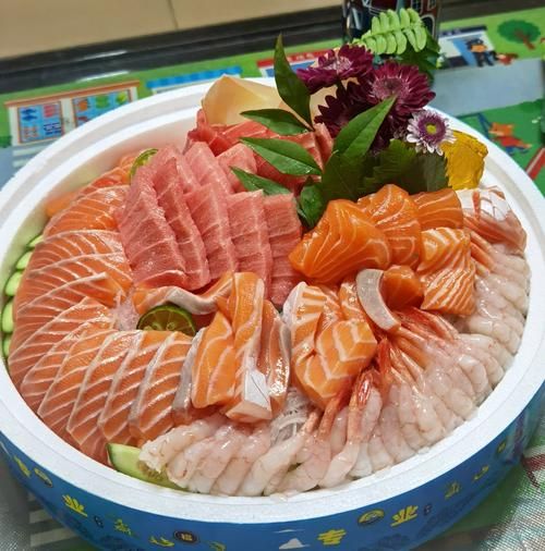 三文鱼摆盘怎么好看_三文鱼摆盘用什么配菜-第2张图片-山城妙识