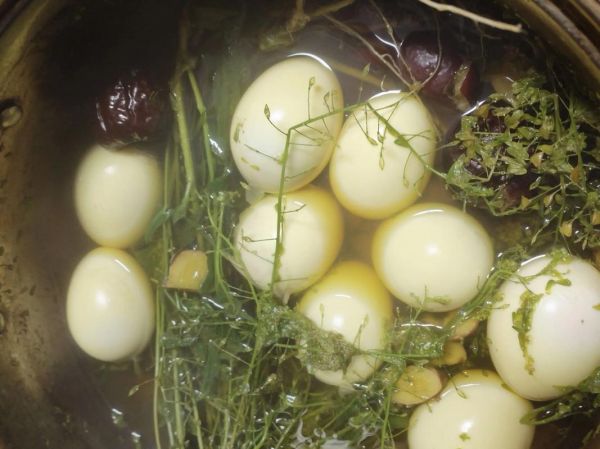 荠菜煮鸡蛋煮多久_荠菜鸡蛋要煮几分钟-第3张图片-山城妙识