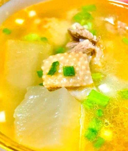 酸萝卜老鸭汤可以放什么配菜_老鸭汤配菜推荐-第1张图片-山城妙识