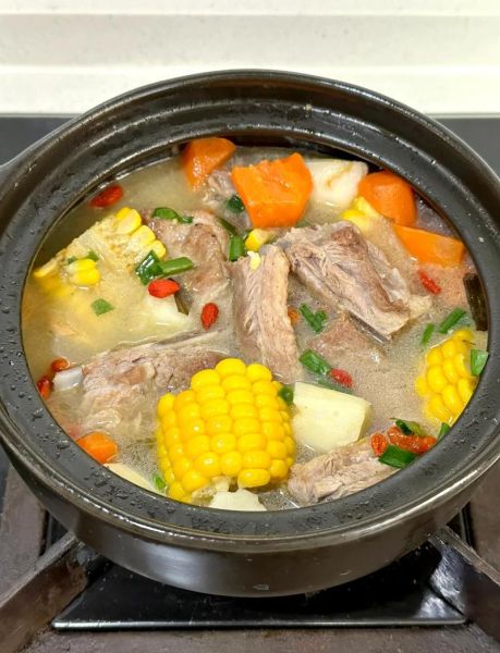 骨头玉米山药汤怎么炖好喝_骨头玉米山药汤的做法窍门-第1张图片-山城妙识