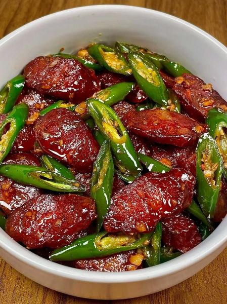 腊香肠怎么做好吃_腊香肠的做法大全-第3张图片-山城妙识