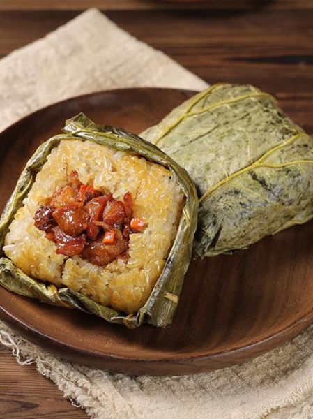 正宗广式糯米鸡的做法_为什么荷叶蒸出来更香-第1张图片-山城妙识 正宗广式糯米鸡的做法_为什么荷叶蒸出来更香-第1张图片-山城妙识