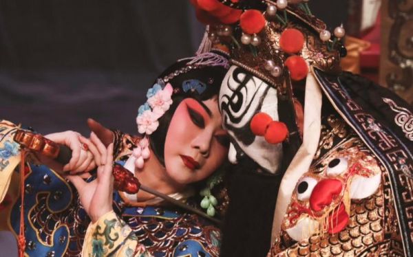 霸王别姬真实历史_虞姬真的自刎了吗-第3张图片-山城妙识