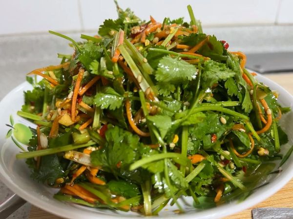 香菜怎么凉拌好吃_香菜凉拌的做法步骤-第2张图片-山城妙识 香菜怎么凉拌好吃_香菜凉拌的做法步骤-第2张图片-山城妙识