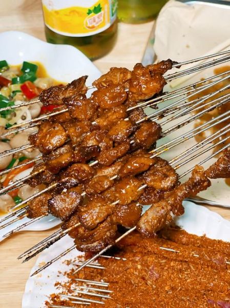 烧烤图片大全高清烤肉串_怎么烤才外焦里嫩-第2张图片-山城妙识