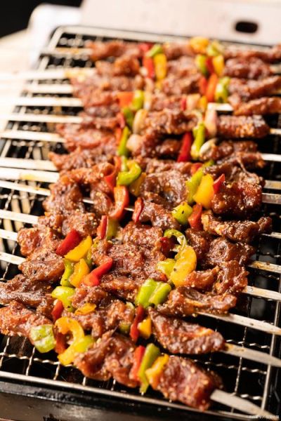 烧烤图片大全高清烤肉串_怎么烤才外焦里嫩-第1张图片-山城妙识