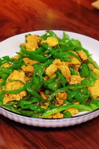 辣椒炒鸡蛋怎么炒好吃_辣椒炒鸡蛋的窍门-第2张图片-山城妙识