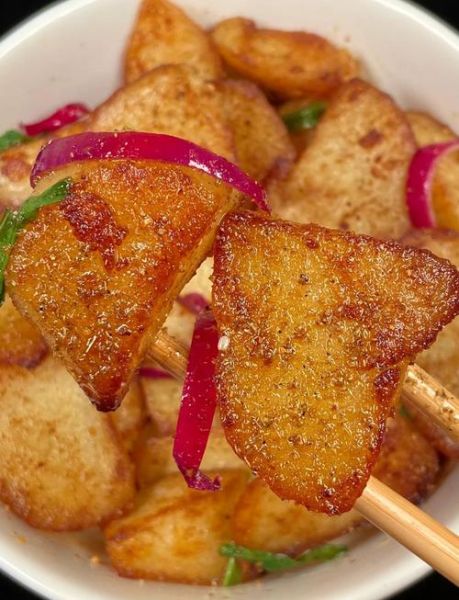 椒盐土豆怎么做_椒盐土豆的做法步骤-第1张图片-山城妙识