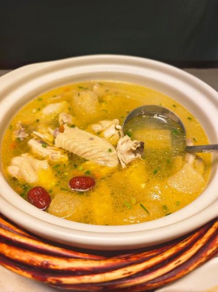 鸡汤有没有营养价值_长期喝鸡汤真的好吗-第1张图片-山城妙识 鸡汤有没有营养价值_长期喝鸡汤真的好吗-第1张图片-山城妙识