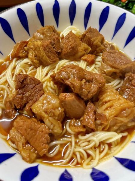 红烧牛肉面怎么做_正宗红烧牛肉面做法视频-第1张图片-山城妙识 红烧牛肉面怎么做_正宗红烧牛肉面做法视频-第1张图片-山城妙识