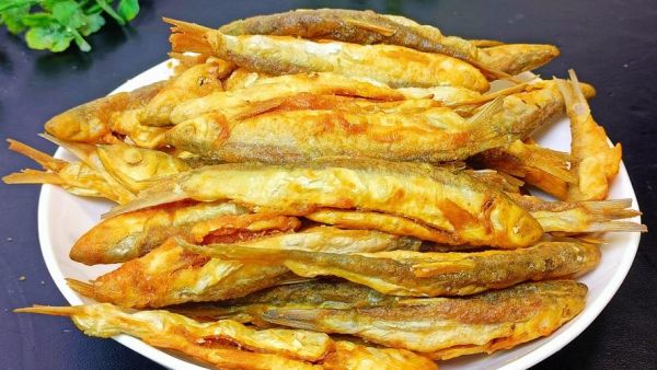 炸小鱼面粉淀粉比例_炸小鱼用什么粉更脆-第1张图片-山城妙识