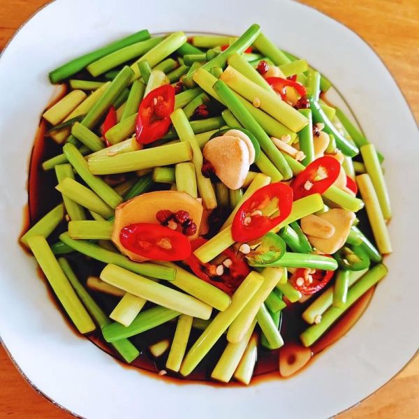 四川腌蒜苔怎么做_四川腌蒜苔腌制多久可以吃-第1张图片-山城妙识 四川腌蒜苔怎么做_四川腌蒜苔腌制多久可以吃-第1张图片-山城妙识