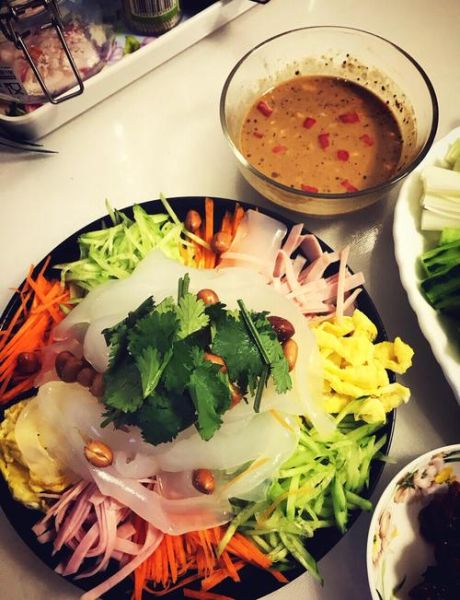 五彩拉皮怎么做好吃_五彩拉皮的家常做法-第2张图片-山城妙识