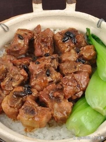广式排骨煲仔饭怎么做_正宗腊味排骨锅巴饭做法-第1张图片-山城妙识