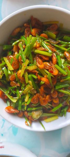 虾米怎么炒好吃又简单_家常做法-第1张图片-山城妙识