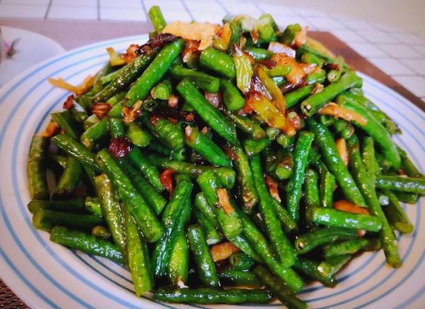 豇豆怎么炒好吃_豇豆焯水几分钟才脆绿-第3张图片-山城妙识 豇豆怎么炒好吃_豇豆焯水几分钟才脆绿-第3张图片-山城妙识