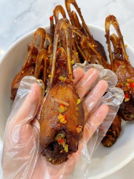 椒盐鸭头怎么做_椒盐鸭头热量高吗-第1张图片-山城妙识