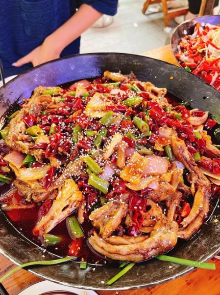 干锅鸭的做法_干锅鸭的配料有哪些-第1张图片-山城妙识