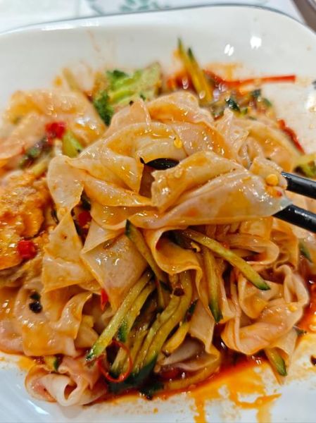 凉皮怎么做_凉皮制作视频教程-第3张图片-山城妙识 凉皮怎么做_凉皮制作视频教程-第3张图片-山城妙识