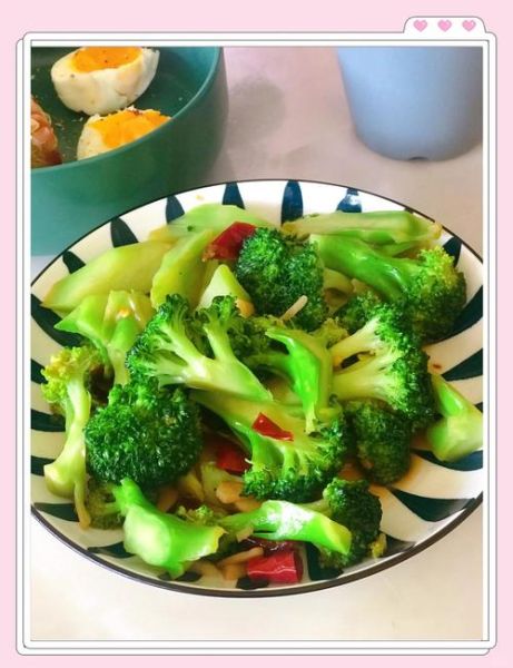 炒西兰花怎么炒才脆_西兰花焯水几分钟才绿-第3张图片-山城妙识 炒西兰花怎么炒才脆_西兰花焯水几分钟才绿-第3张图片-山城妙识