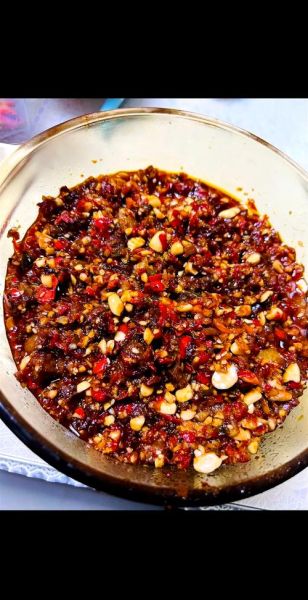 辣椒牛肉酱怎么做才香_牛肉辣椒酱的正宗做法-第3张图片-山城妙识