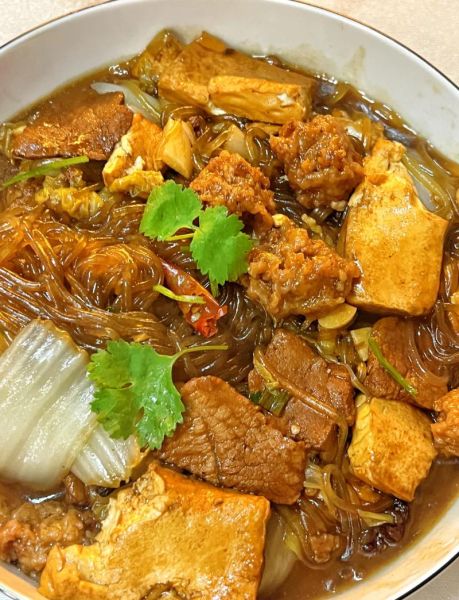 五花肉炖豆腐怎么做_五花肉炖豆腐需要焯水吗-第1张图片-山城妙识