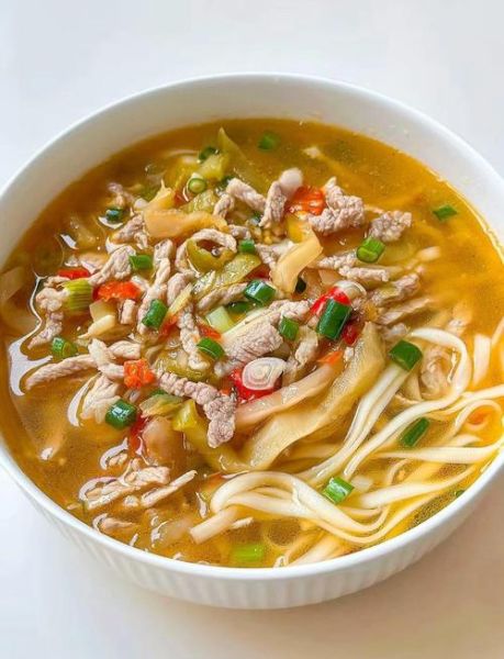 榨菜肉丝面怎么做好吃_家常做法窍门-第1张图片-山城妙识