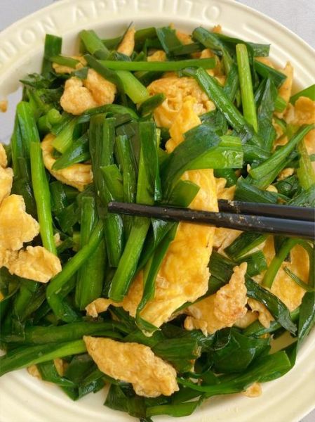 韭菜亭子炒鸡蛋怎么做_韭菜亭子炒鸡蛋的家常做法-第3张图片-山城妙识