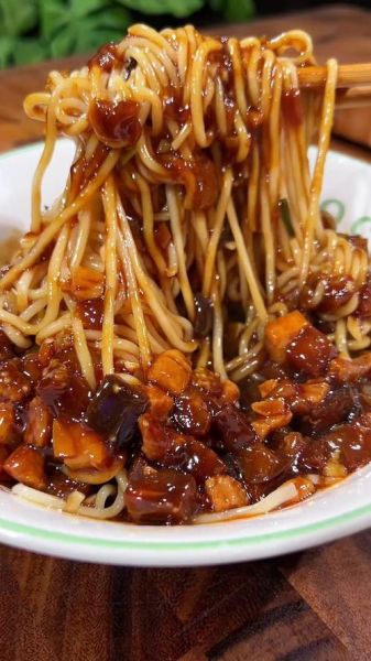 茄子肉丁卤怎么做_茄子肉丁卤的正宗做法-第3张图片-山城妙识