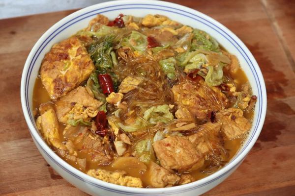 猪肉炖粉条白菜怎么做好吃_猪肉炖粉条白菜做法窍门-第2张图片-山城妙识