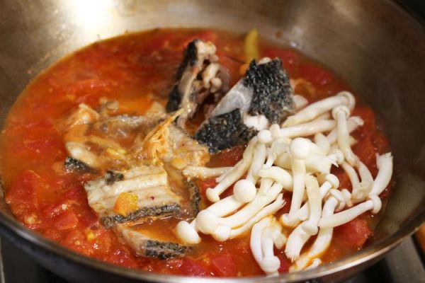 黑鱼吃什么食物为主_黑鱼最爱吃什么-第2张图片-山城妙识